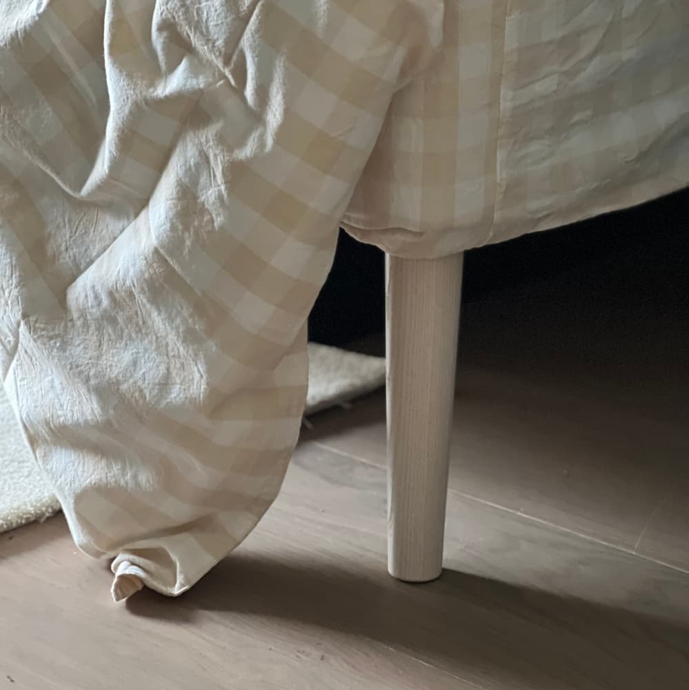 Dagmar 230 Black - Furniture leg in ash wood
